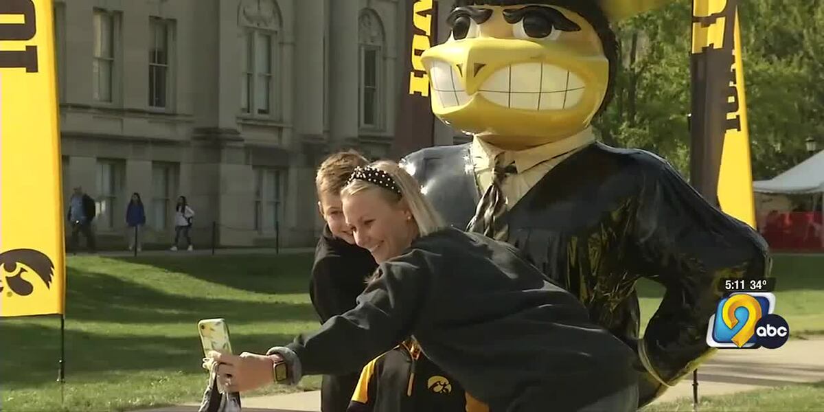 University of Iowa homecoming parade kicks off Friday in Iowa City University of Iowa homecoming parade kicks off Friday in Iowa City