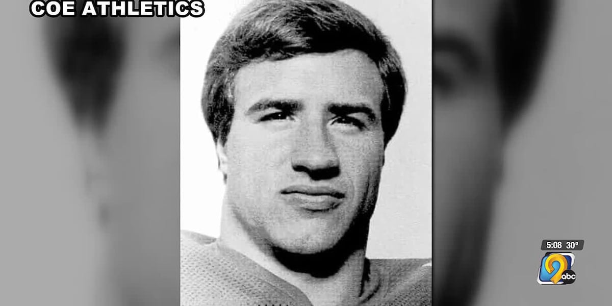Longtime Cedar Rapids football coach dies at 59 Longtime Cedar Rapids football coach dies at 59