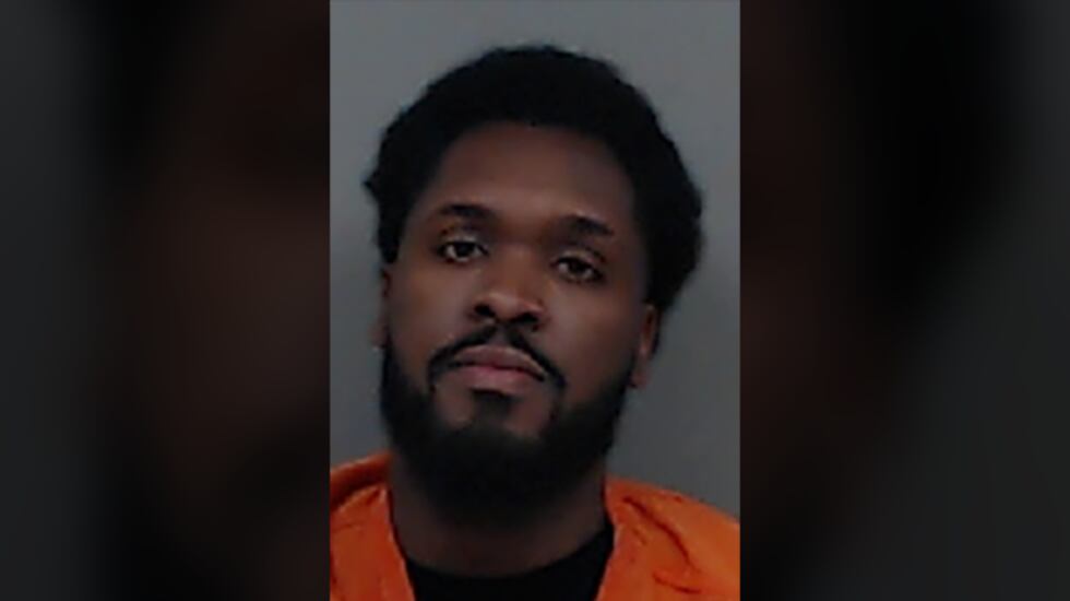 Man charged with attempted murder for Cedar Rapids stabbing Man charged with attempted murder for Cedar Rapids stabbing
