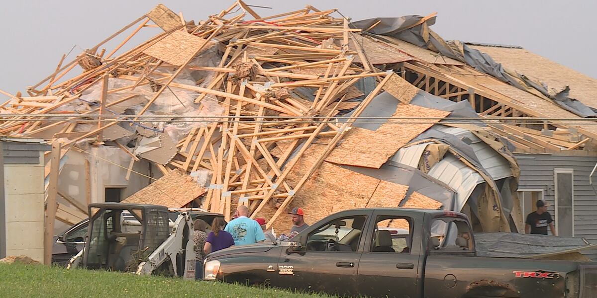 Cleanup underway after EF-3 tornado in Boscobel Cleanup underway after EF-3 tornado in Boscobel