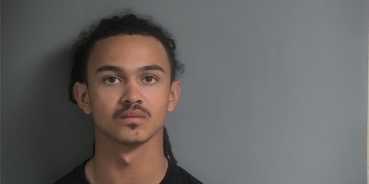 Cedar Rapids man charged after fights at Ped Mall in Iowa City Cedar Rapids man charged after fights at Ped Mall in Iowa City